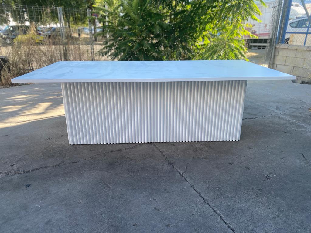 MESA RECTANGULAR MODELO LISTADA